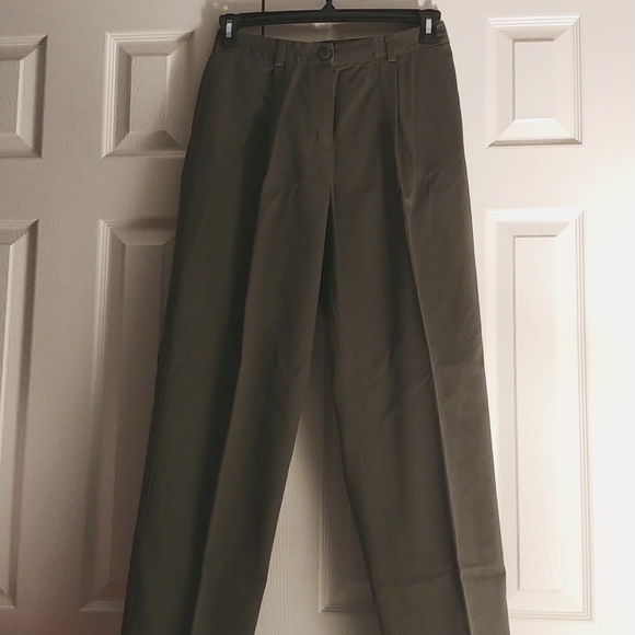 L.L. Bean | Pants & Jumpsuits | Ll Bean Womens Classic Fit Pants Front ...